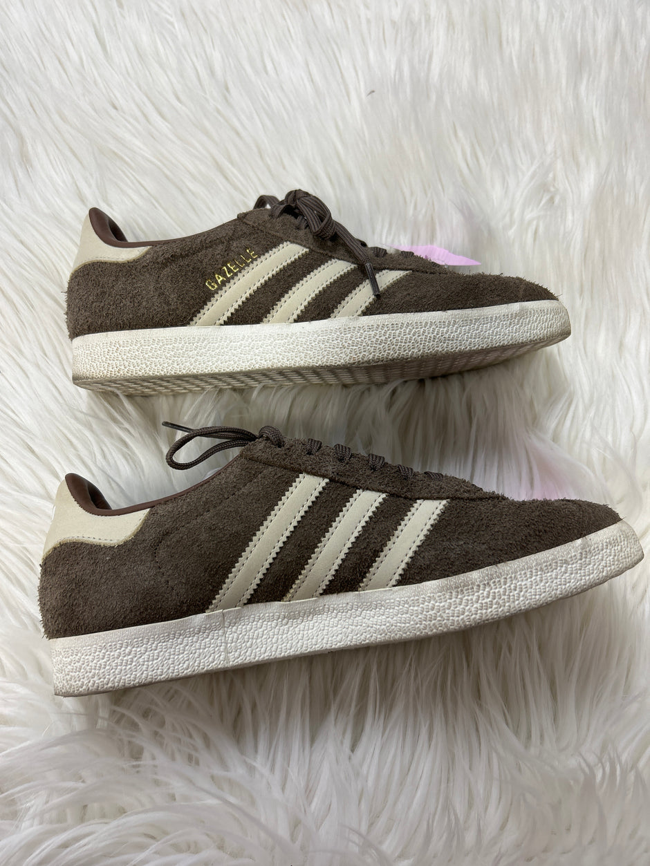 Sneakers – Clothes Mentor Rochester MN #170